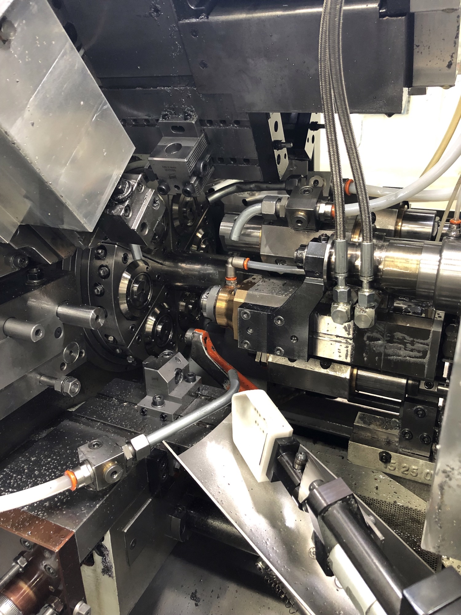 Production of turned parts and fasteners – Wiggentech GmbH